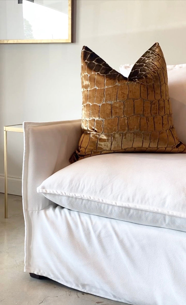 Sleek Croc-Gold – Trends By Design